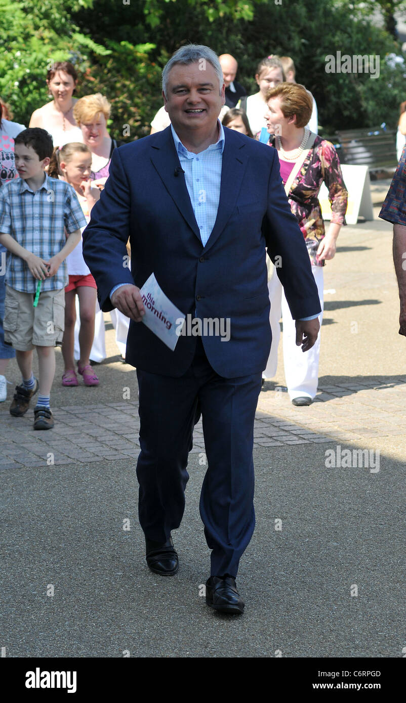 This morning presenters hi-res stock photography and images - Alamy