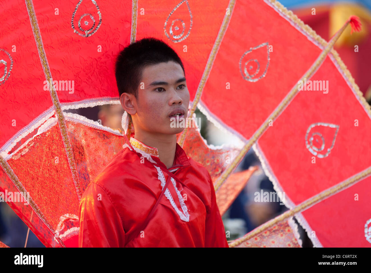 PHAYAO, THAILAND - MARS 05 2011: Thai man parade during festival in ...