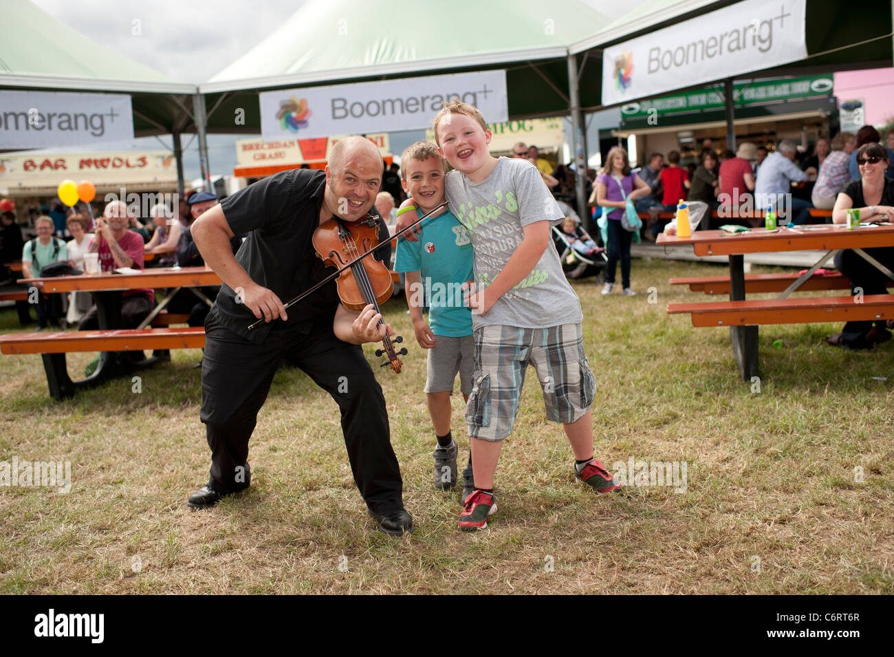 Billy Thompson playing gypsy fiddle at The National Eisteddfod of Wales ...