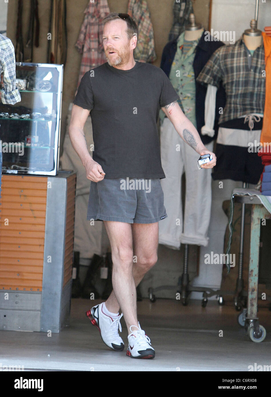 Keifer Sutherland spotted shopping for clothes on Melrose Avenue Los ...