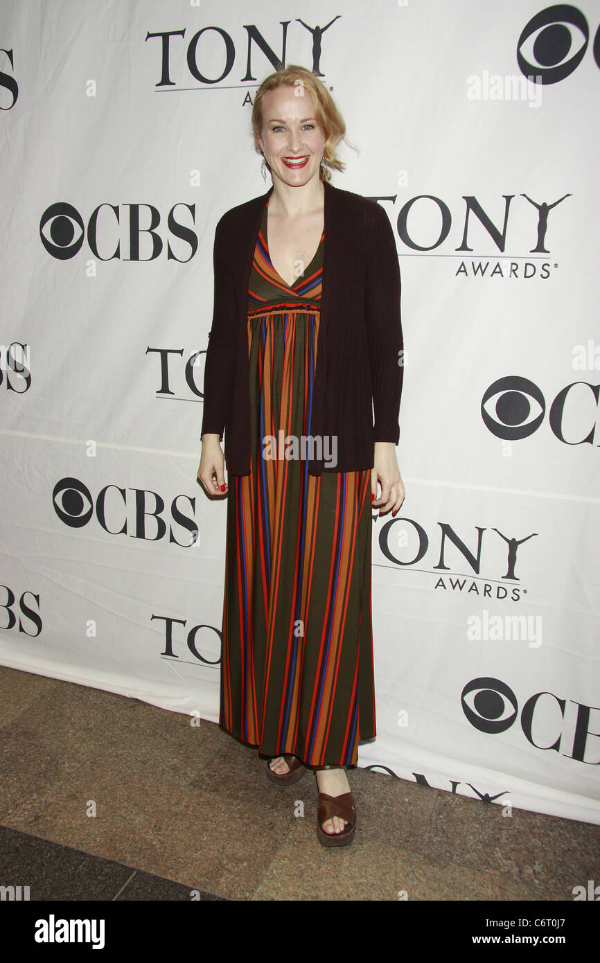 Katie Finneran The American Theatre Wingâ€™s Tony Eve Cocktail party ...