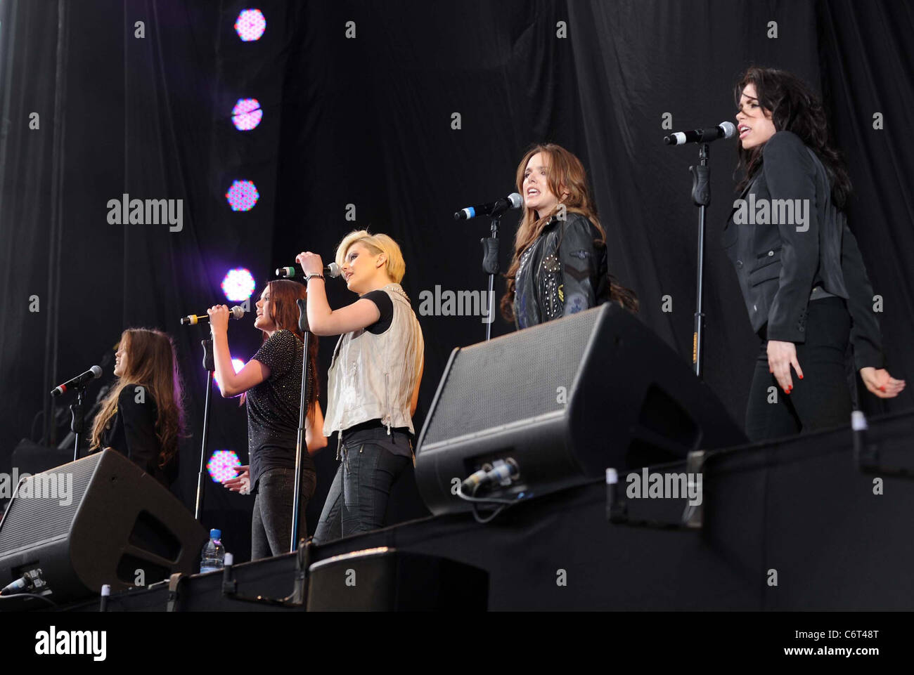 Wonderland perform live at Croke Park supporting Westlife Dublin ...