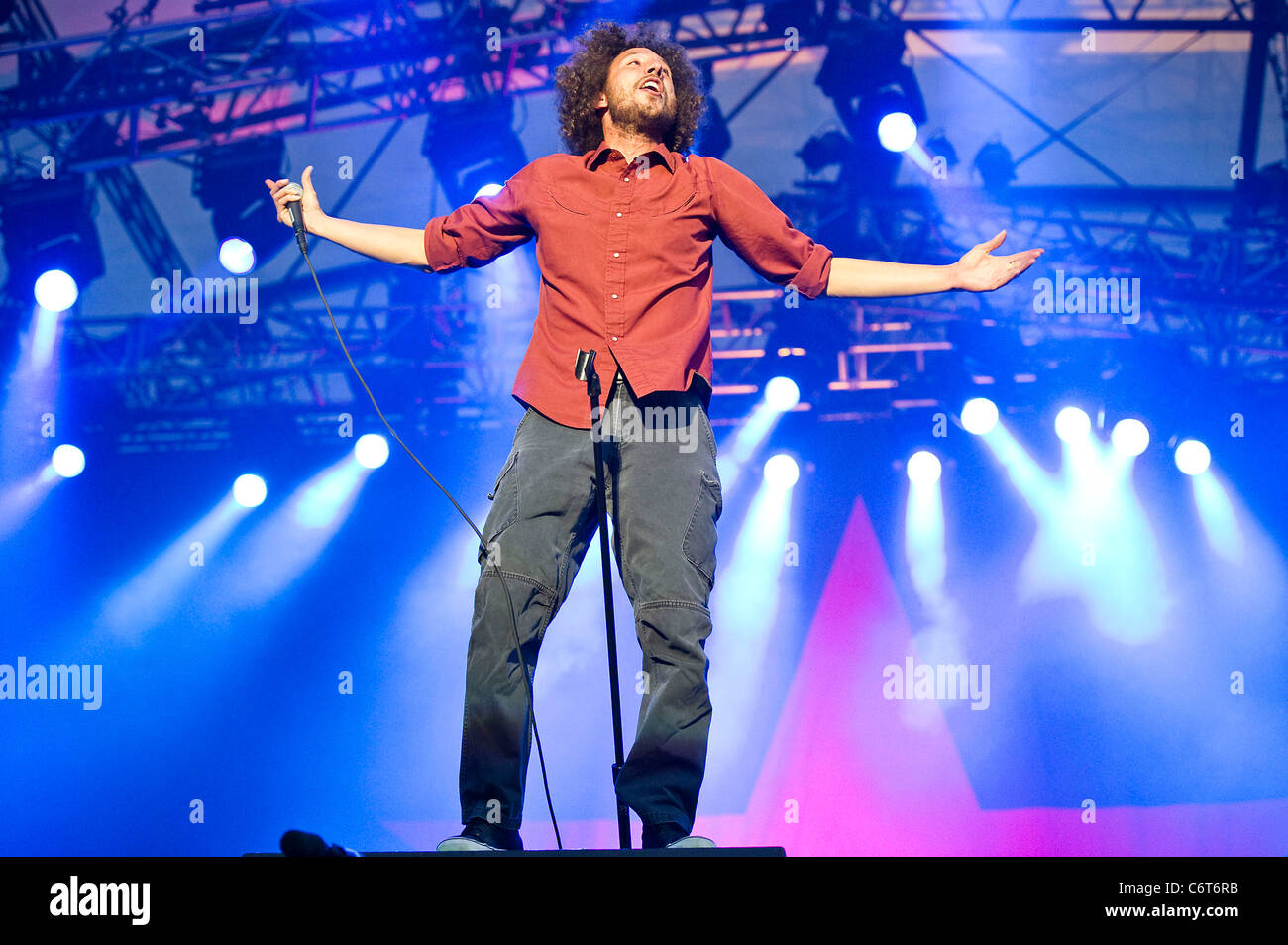 Rage Factor - Zack de la Rocha of Rage Against The Machine perform at a ...