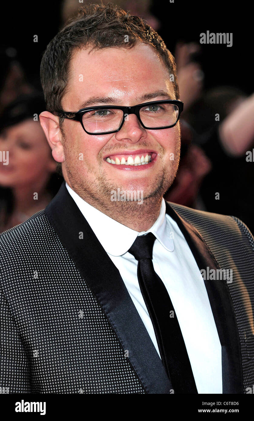 Royal head and shoulders glasses hi-res stock photography and images ...