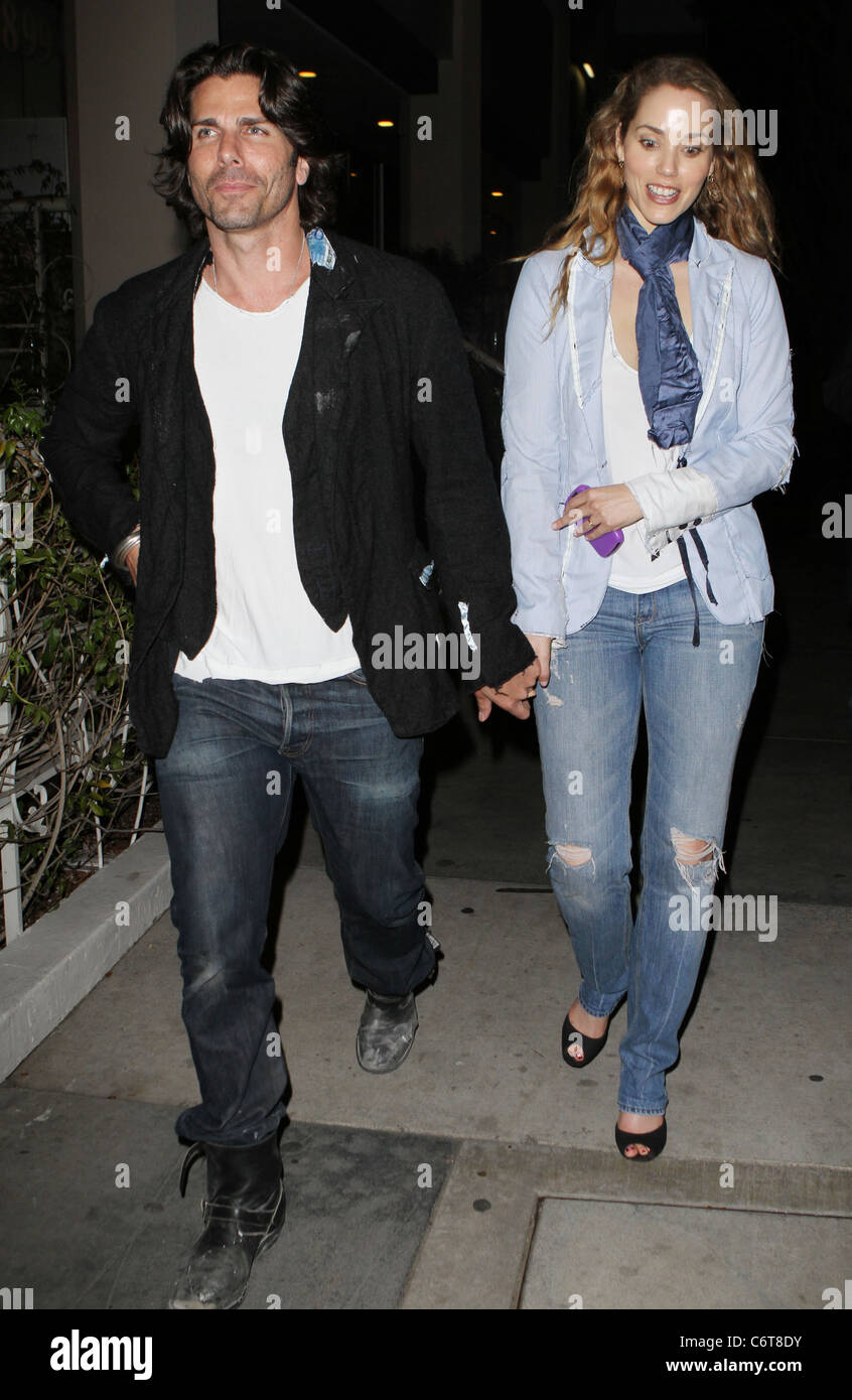 Elizabeth Berkley and Greg Lauren go for dinner at Madeo restaurant in ...