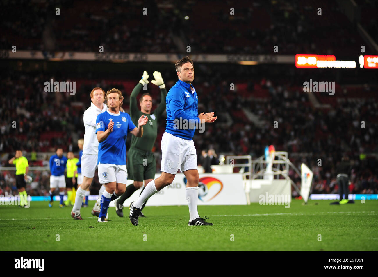 Robbie Williams 2010 Unicef Soccer Aid charity football match at Old ...