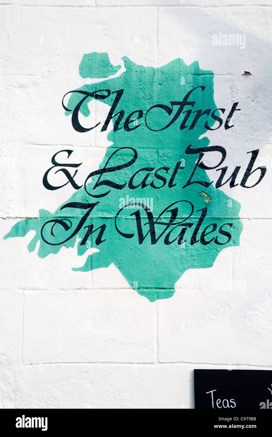 The first and last inn hi-res stock photography and images - Alamy