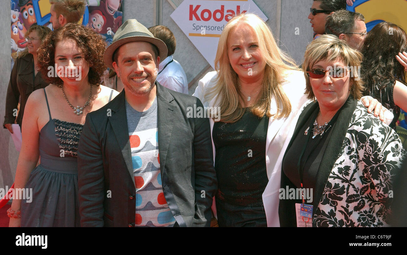 Kristen Schaal , Lee Unkrich; Darla K. Anderson Los Angeles Premiere of ...