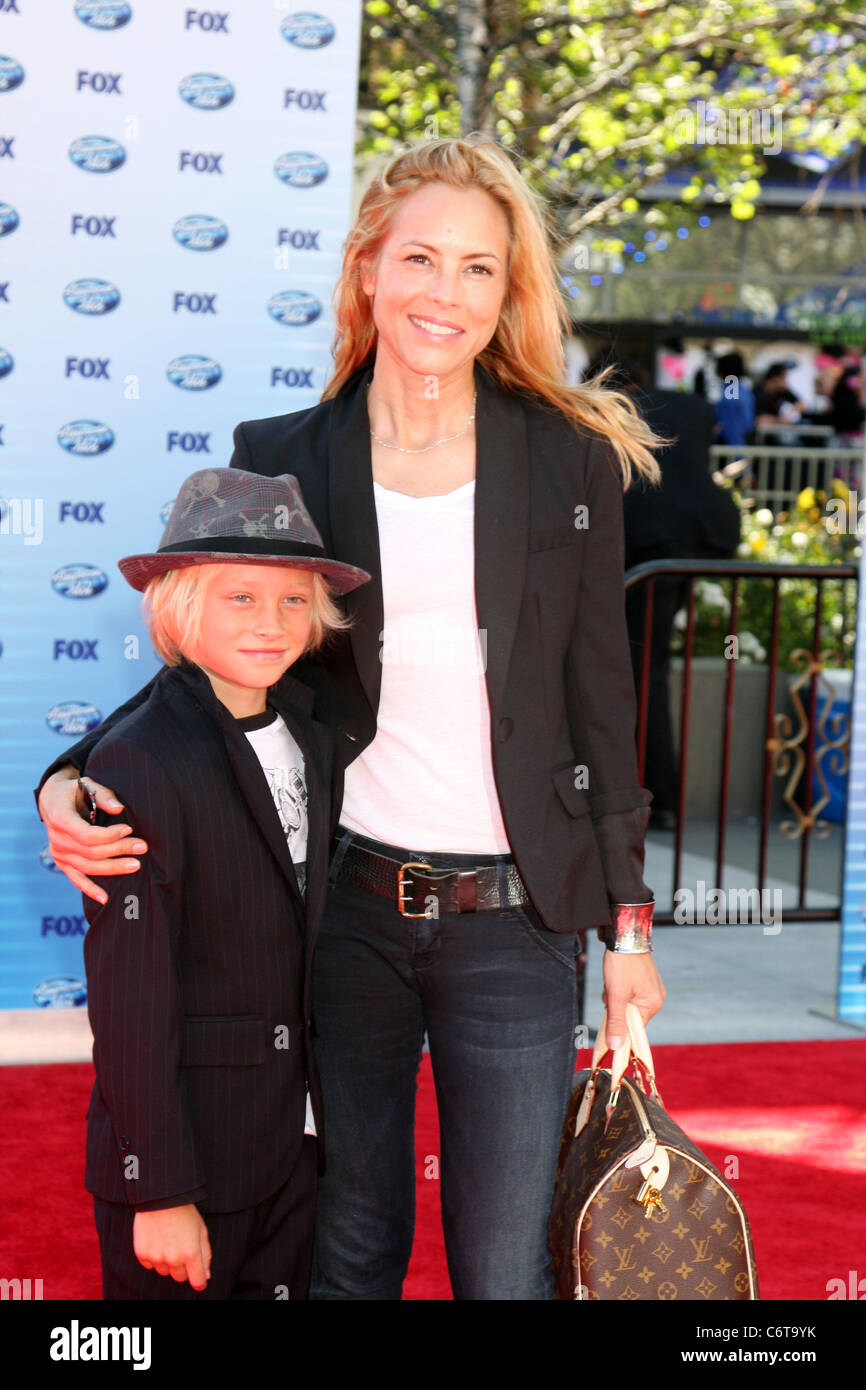 Maria Bello & Son Jack The American Idol Season 9 Finale at the Nokia ...