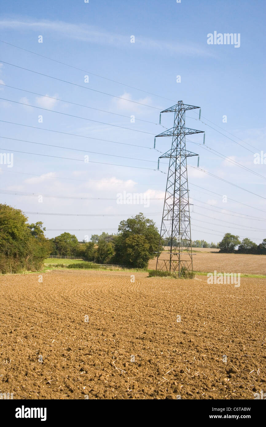 electrical power distribution crossing farmland in hertfordshire Stock ...
