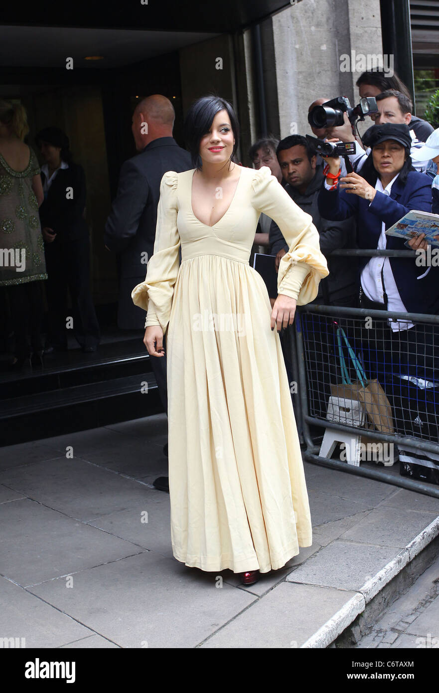 Singer lily allen hi-res stock photography and images - Alamy