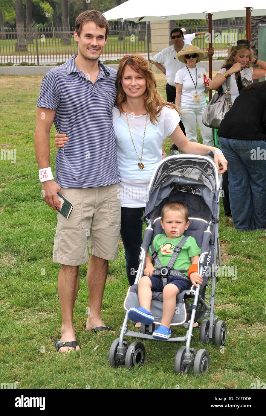 Mary Lynn Rajskub, with her husband Matthew Rolph and son Valentine The ...