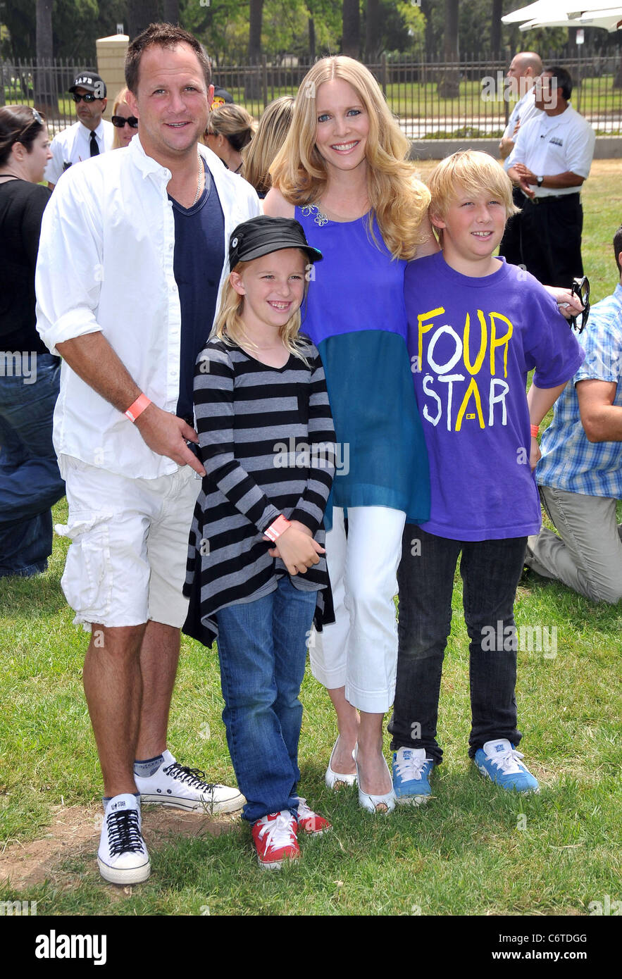 Lauralee Bell with her husband Scott and children Christian and Samanth ...