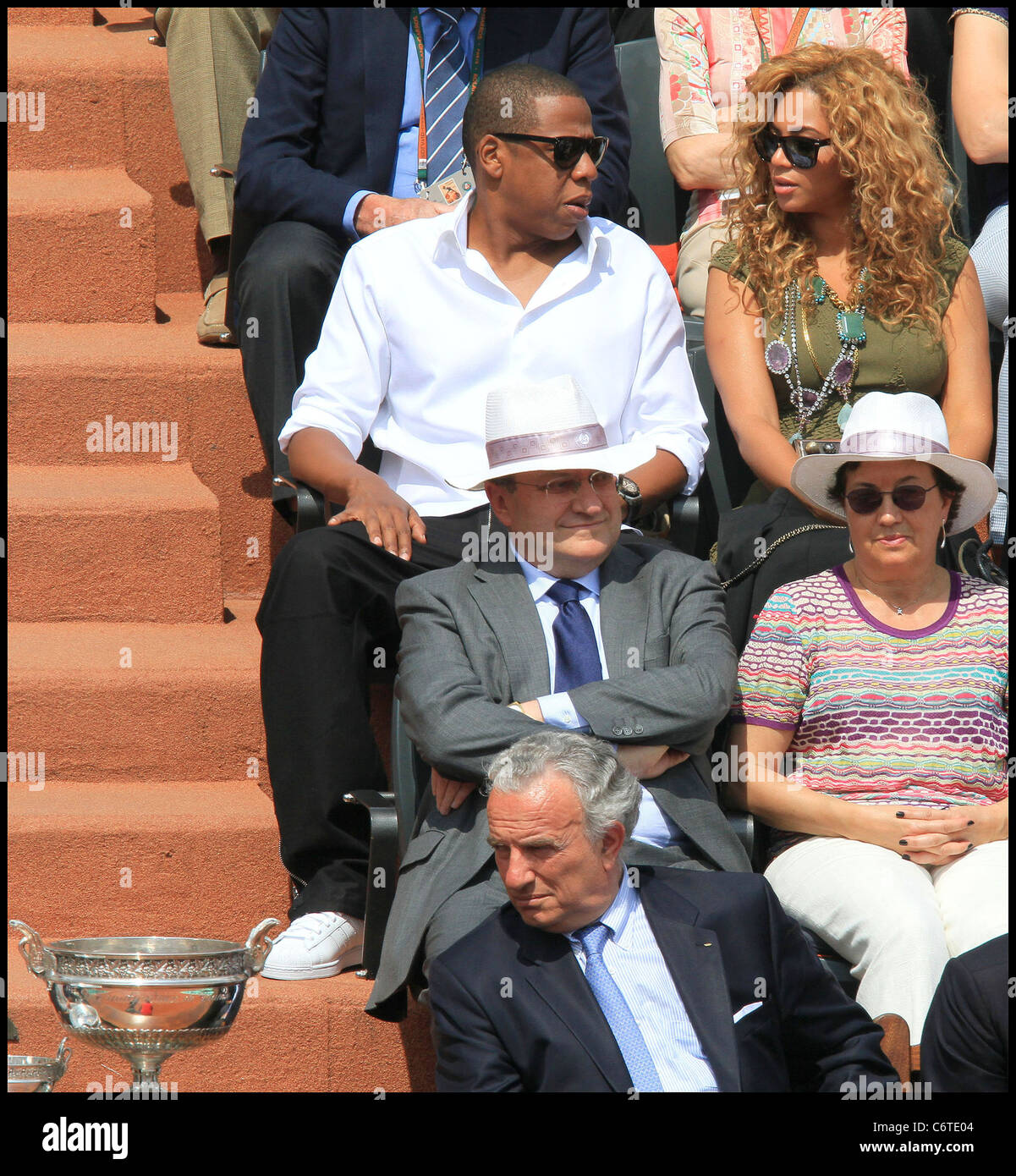 Jay-Z and Beyonce Knowles Celebrities watch the men's final match ...
