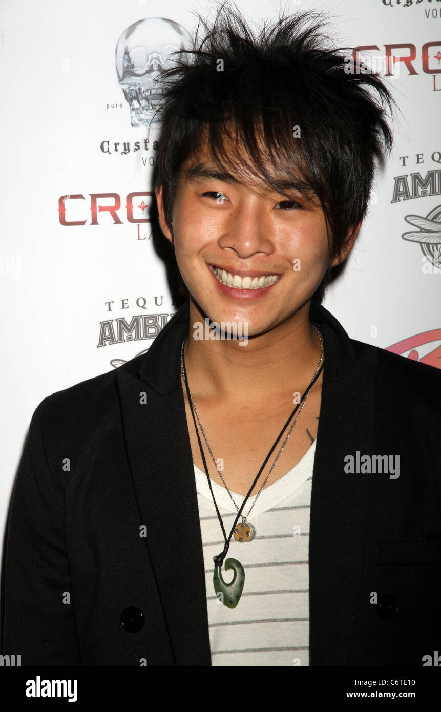 Justin Chon Twilight stars host a night out at Crown Theater Las Vegas ...