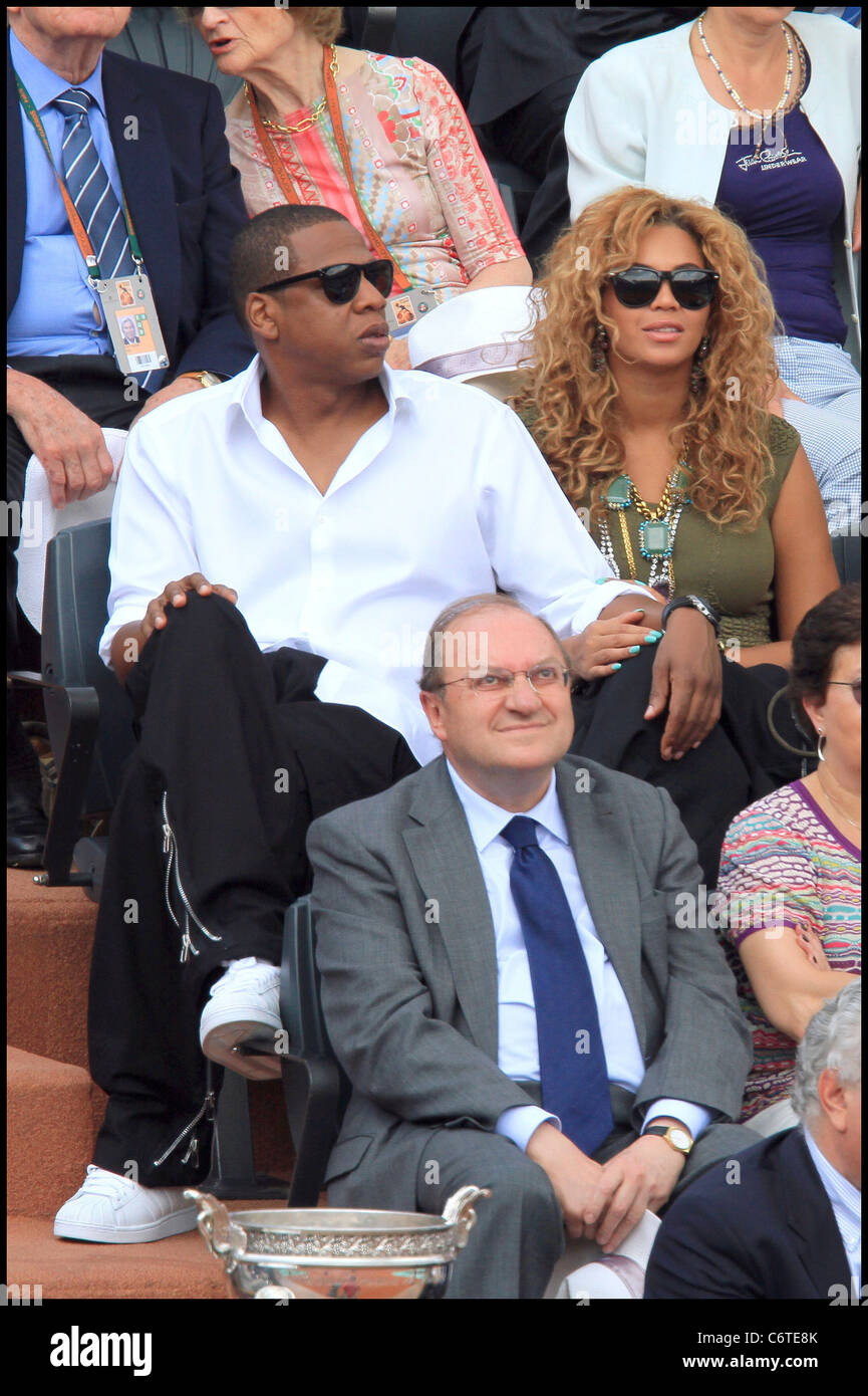 Jay-Z and Beyonce Knowles Celebrities watch the men's final match ...