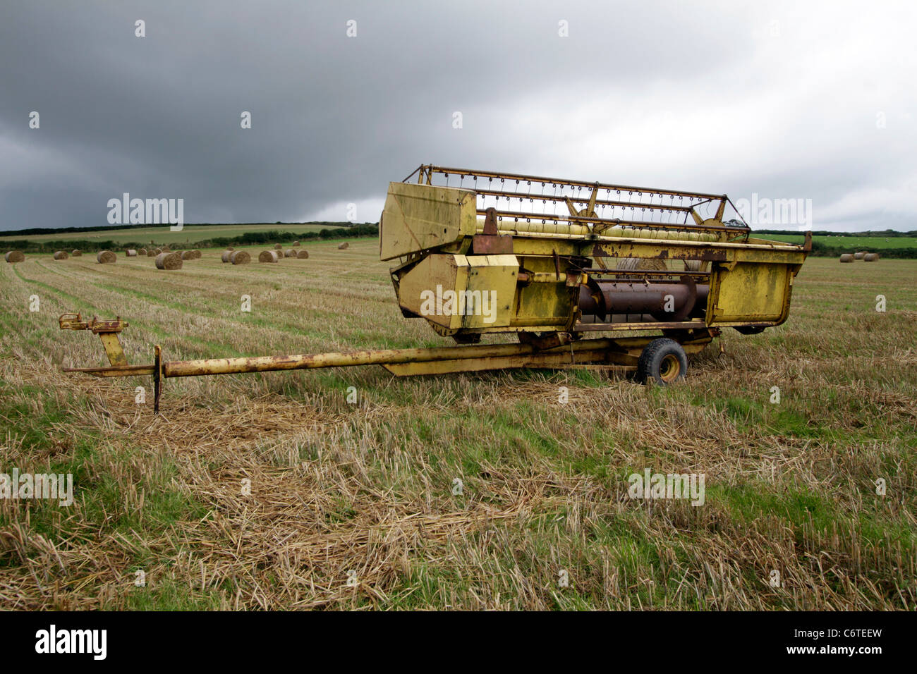 Straw bailer hi-res stock photography and images - Alamy