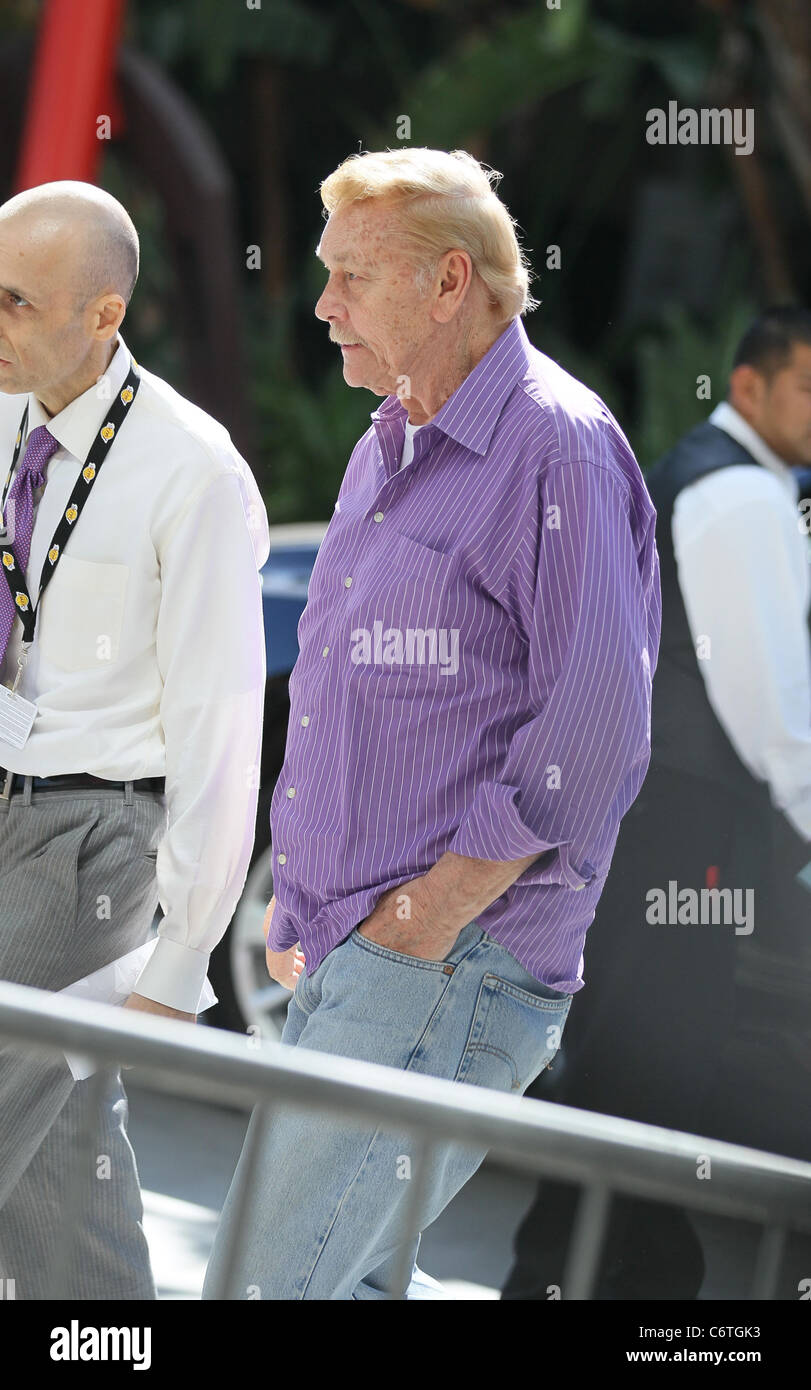 Jerry buss hi-res stock photography and images - Alamy