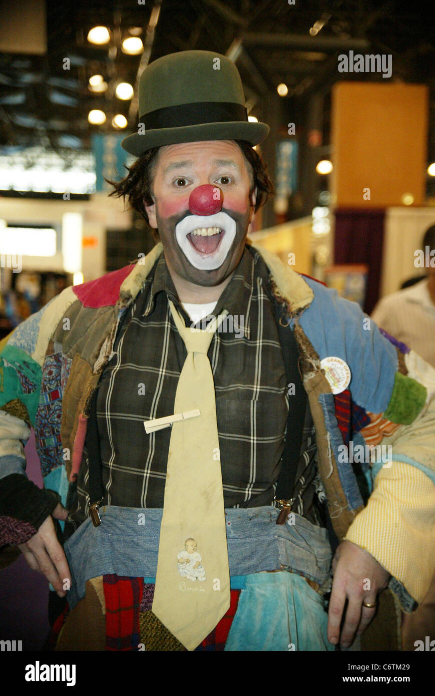 Clown outfit new york hi-res stock photography and images - Alamy