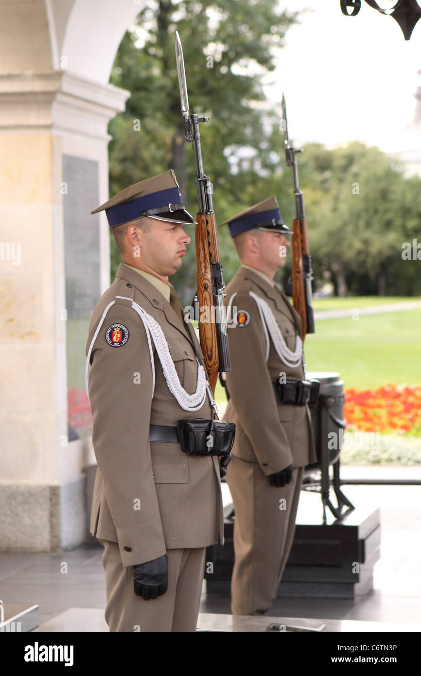Soldiers warsaw hi-res stock photography and images - Alamy