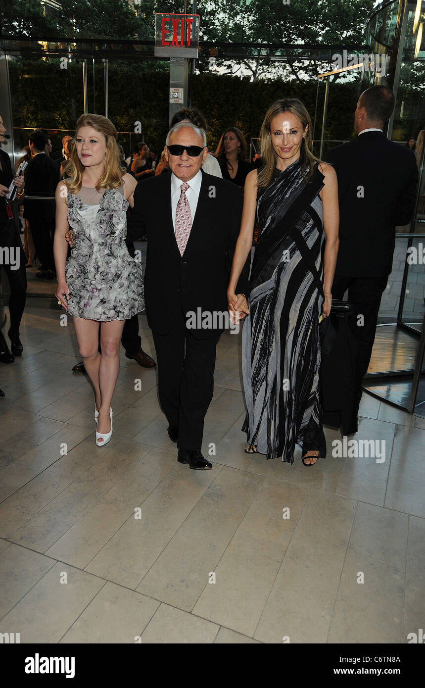 Max azria and lubov azria hi-res stock photography and images - Alamy