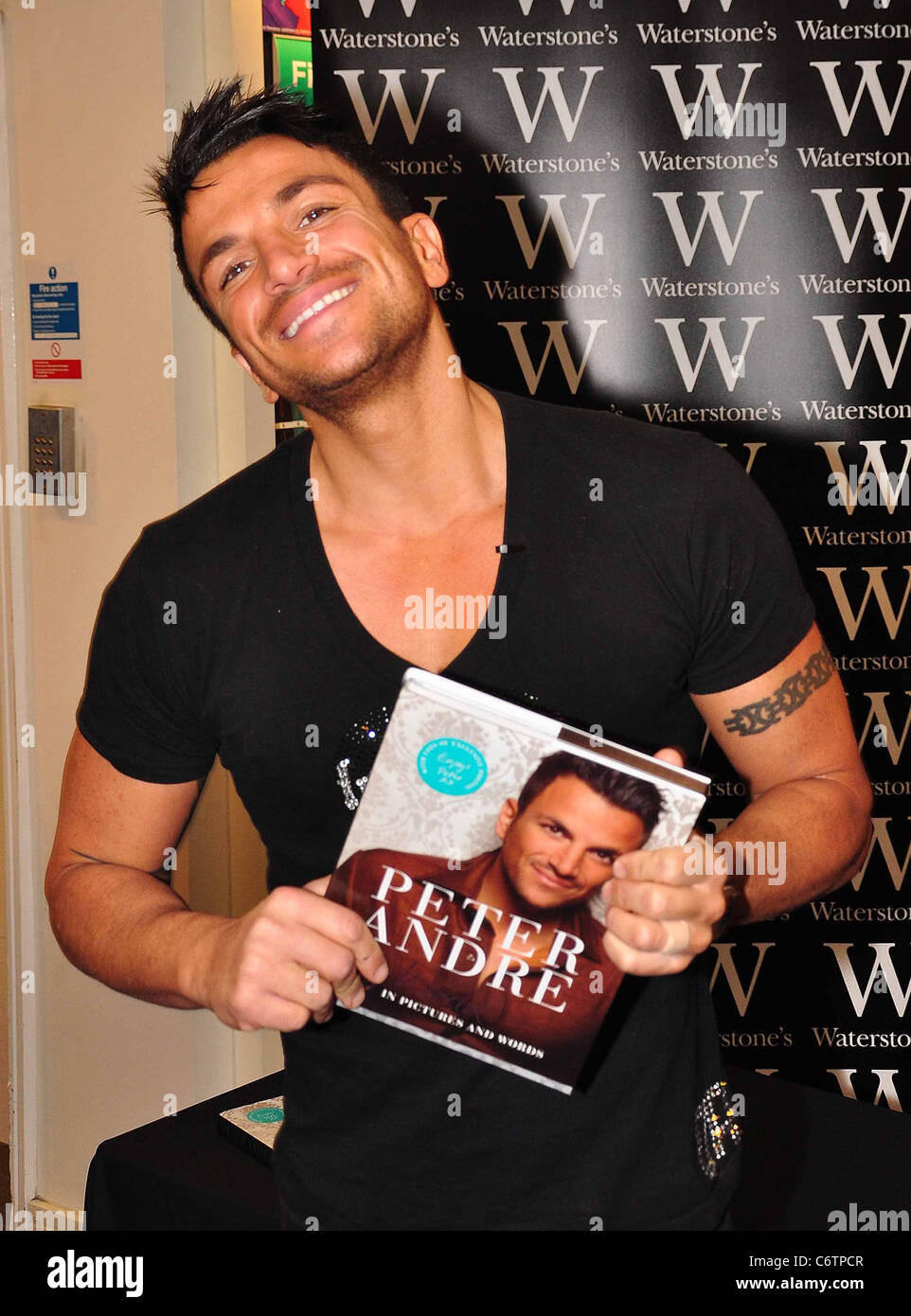 Peter Andre signs copies of his book 'My World' at Waterstones Ocean ...