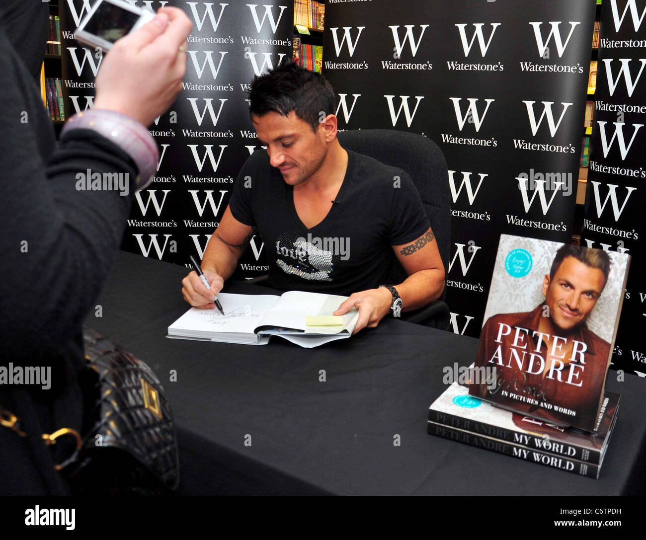 Peter Andre signs copies of his book 'My World' at Waterstones Ocean ...