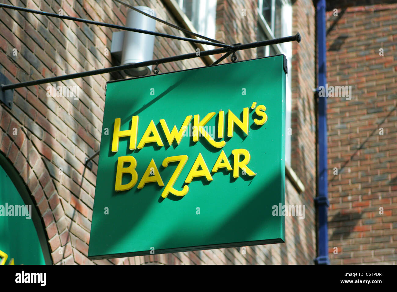 Bazaar shop sign hi-res stock photography and images - Alamy