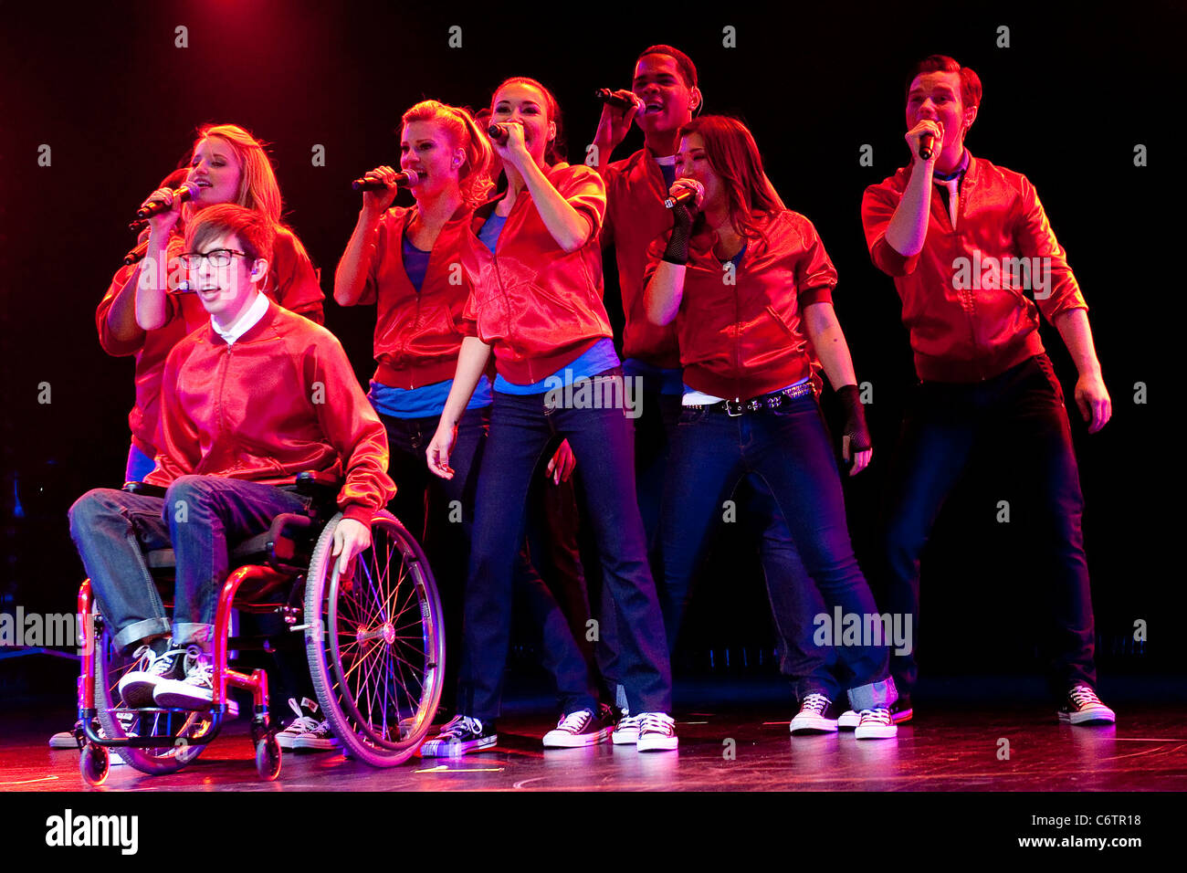 Kevin McHale, Lea Michele, Jenna Ushkowitz and Cory Monteith and the ...