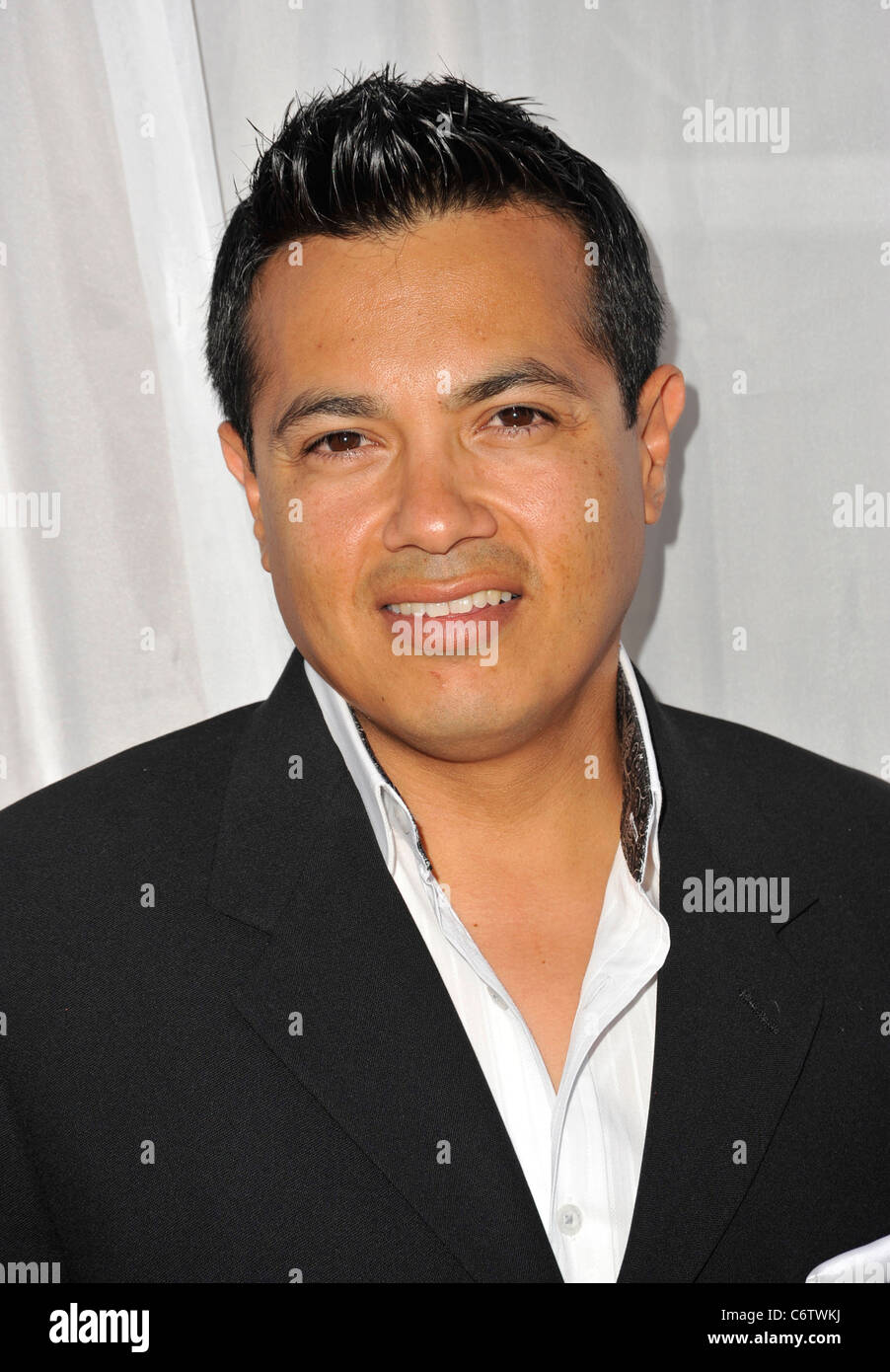 Demetrius Navarro Diana Lopez celebrates her birthday by holding a ...