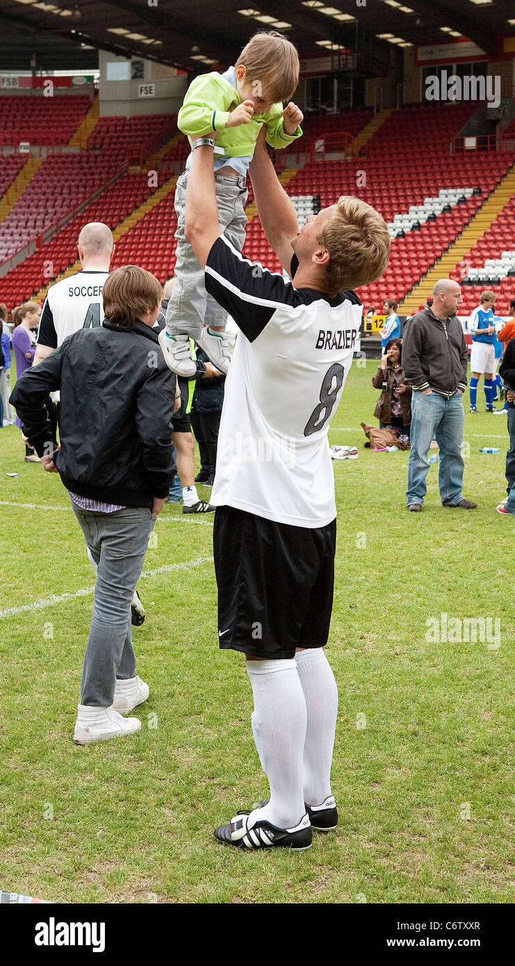 Jeff brazier football hi-res stock photography and images - Alamy