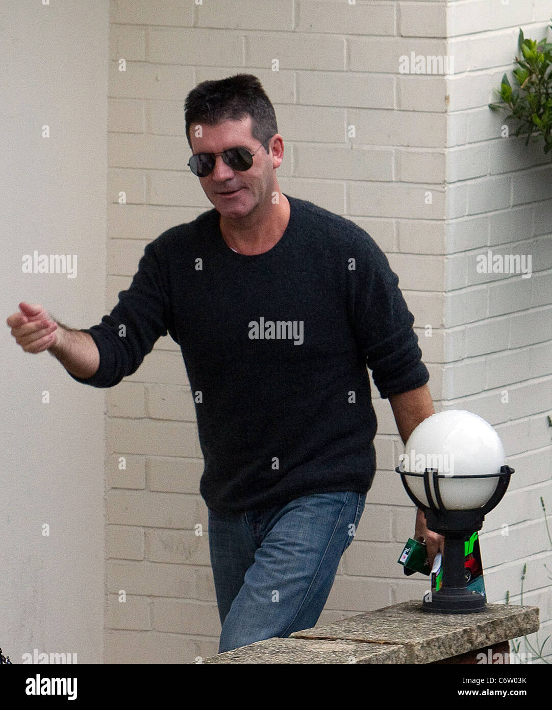 Simon Cowell carrying a 'Top Gear' magazine The 'Britain's Got Talent ...
