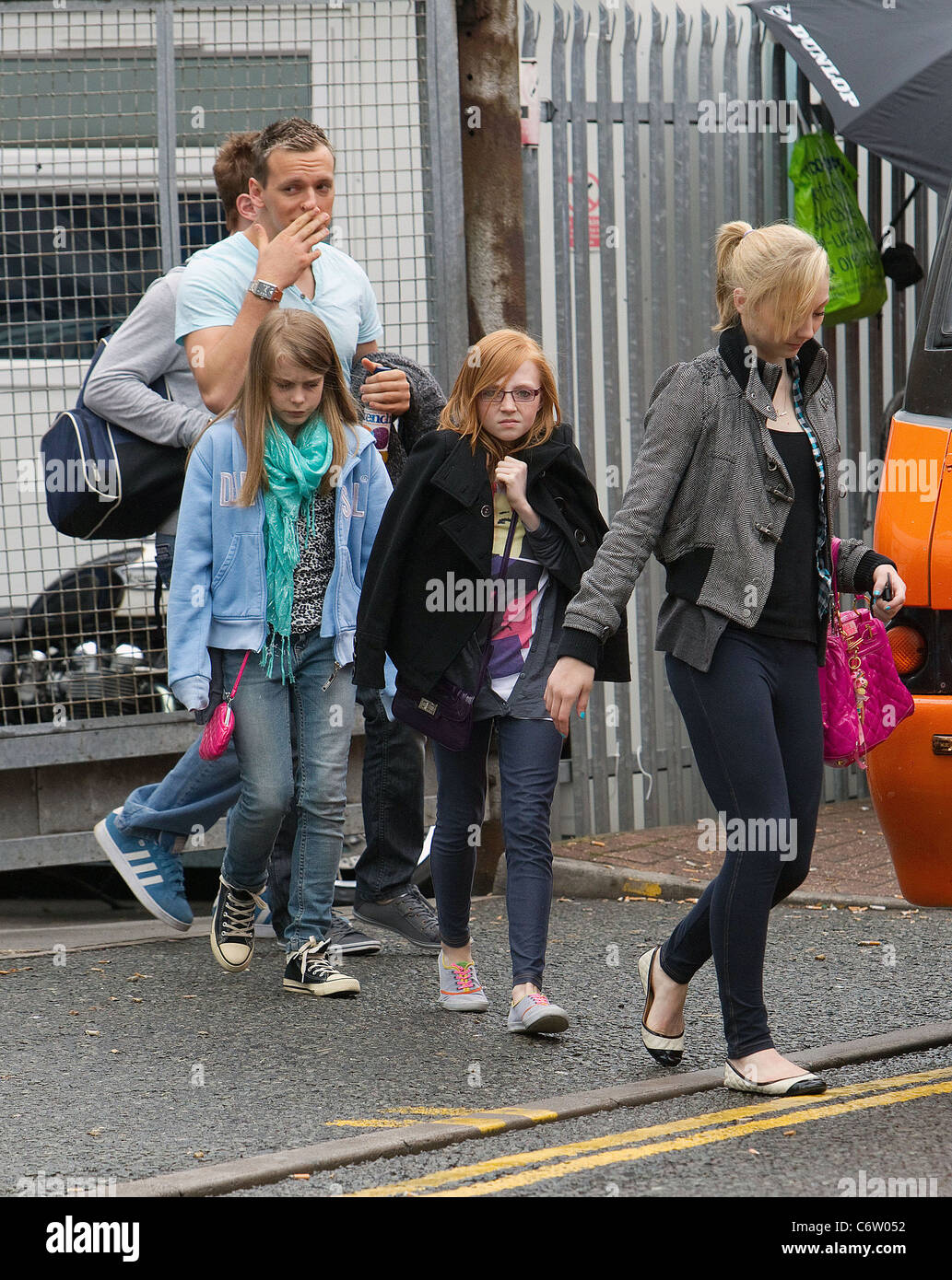 Talent show contestants hi-res stock photography and images - Alamy