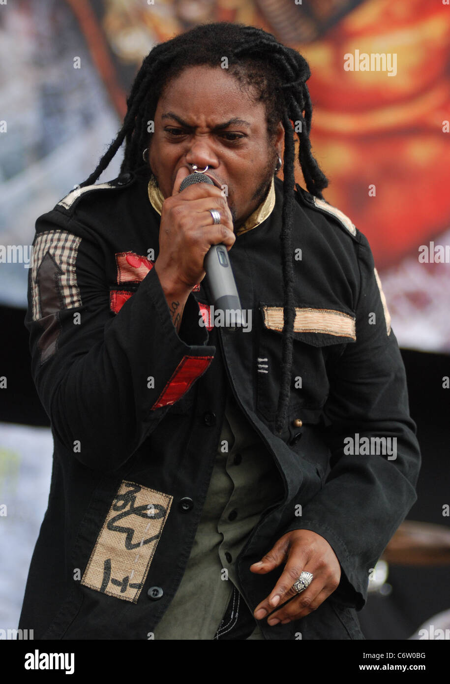 Sevendust hi-res stock photography and images - Alamy