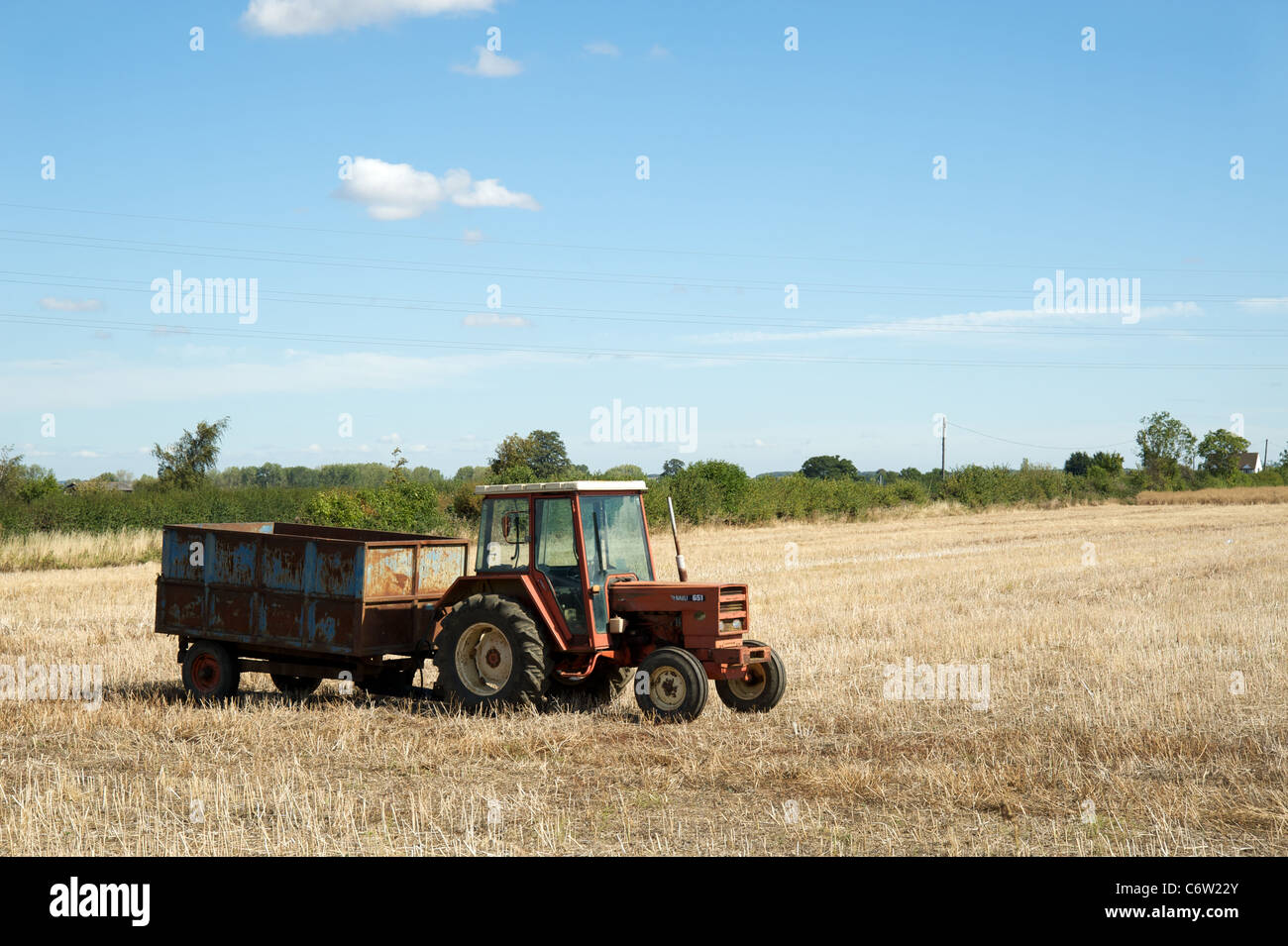 Rusty farm machinery britain hi-res stock photography and images - Alamy