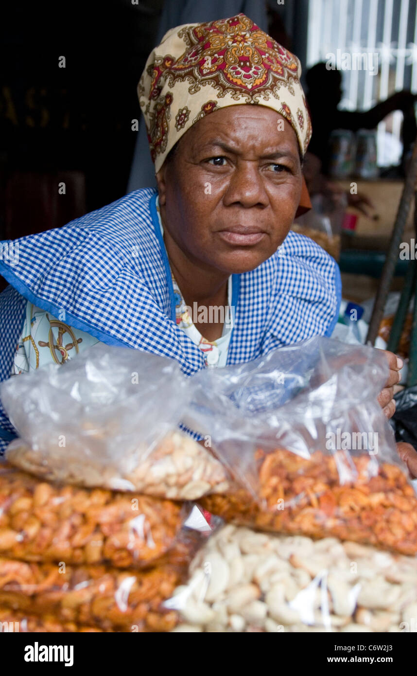 Maputo market hi-res stock photography and images - Alamy