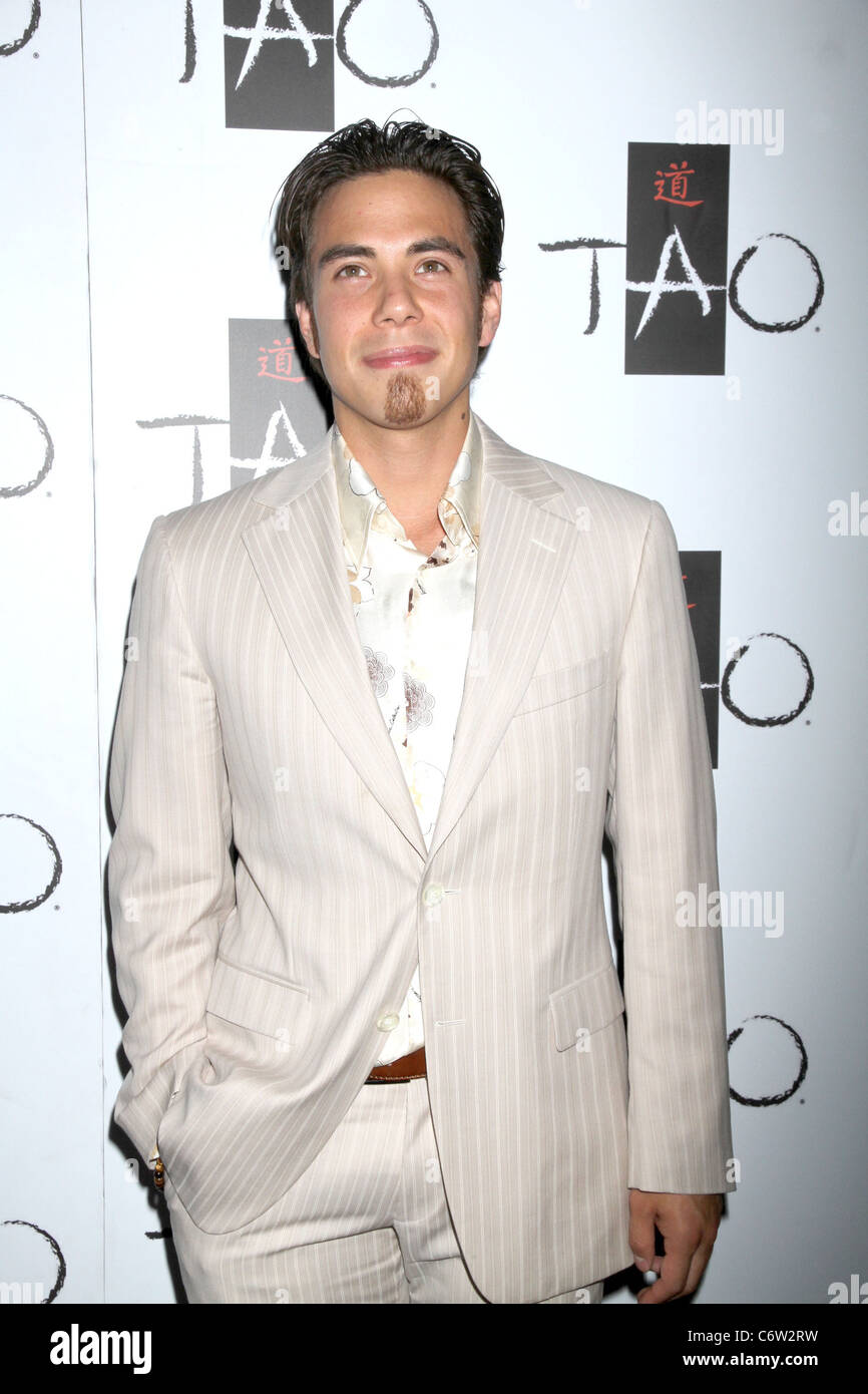 Apolo ohno magazine hi-res stock photography and images - Alamy