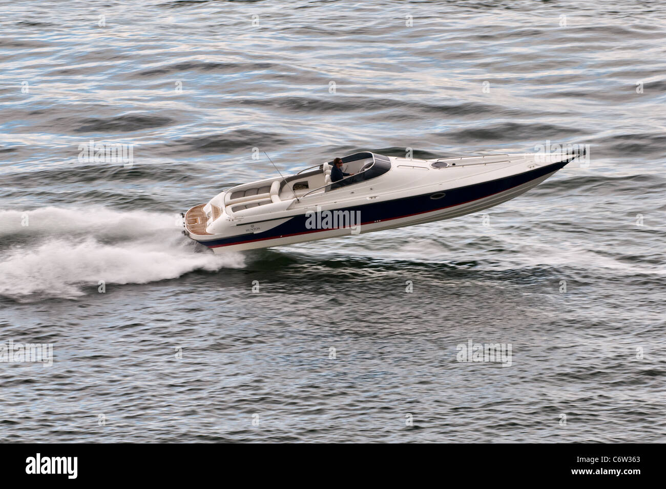 Hunton XRS 37 power boat being put through it's paces! Stock Photo - Alamy