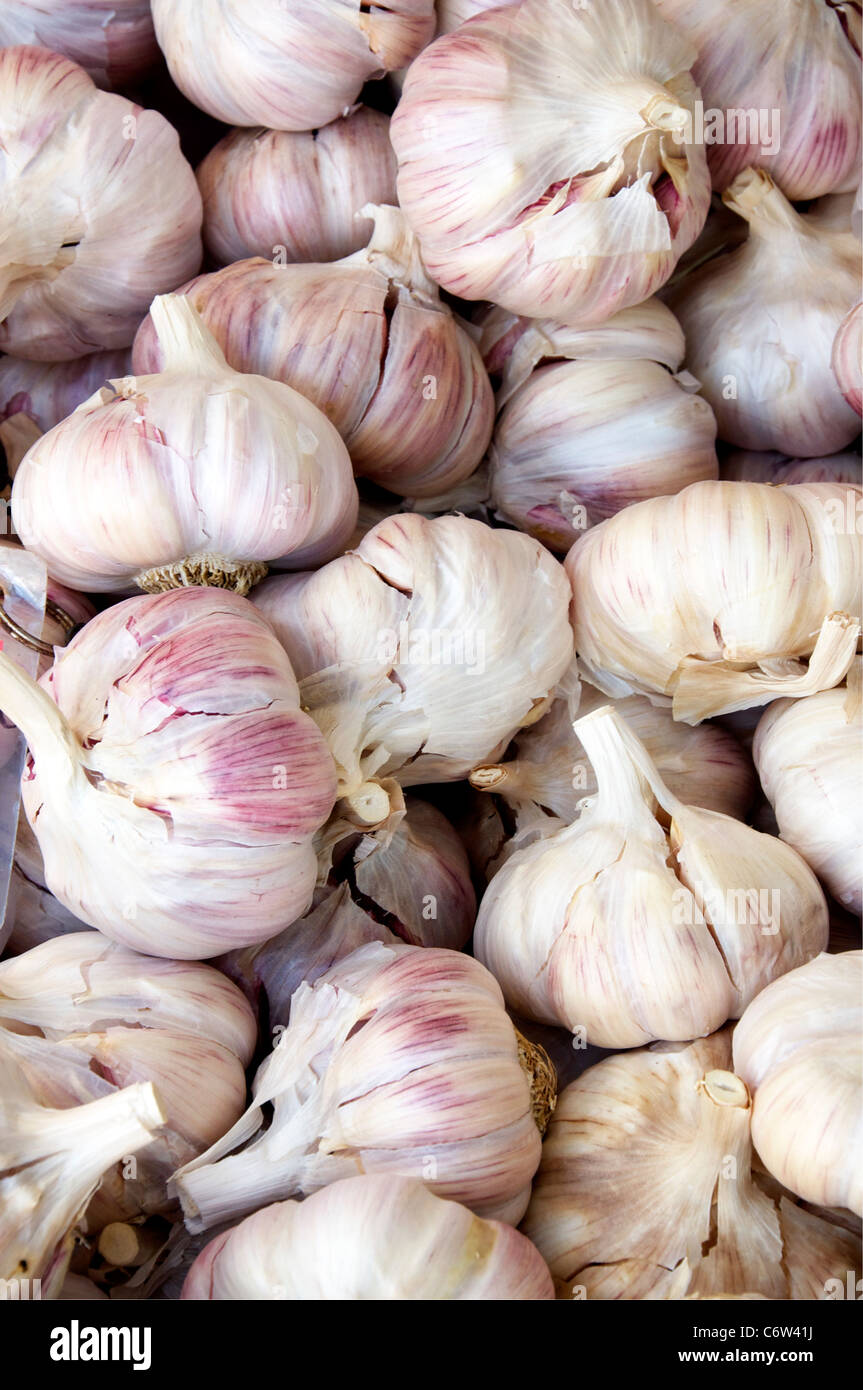 Many cloves hi-res stock photography and images - Alamy