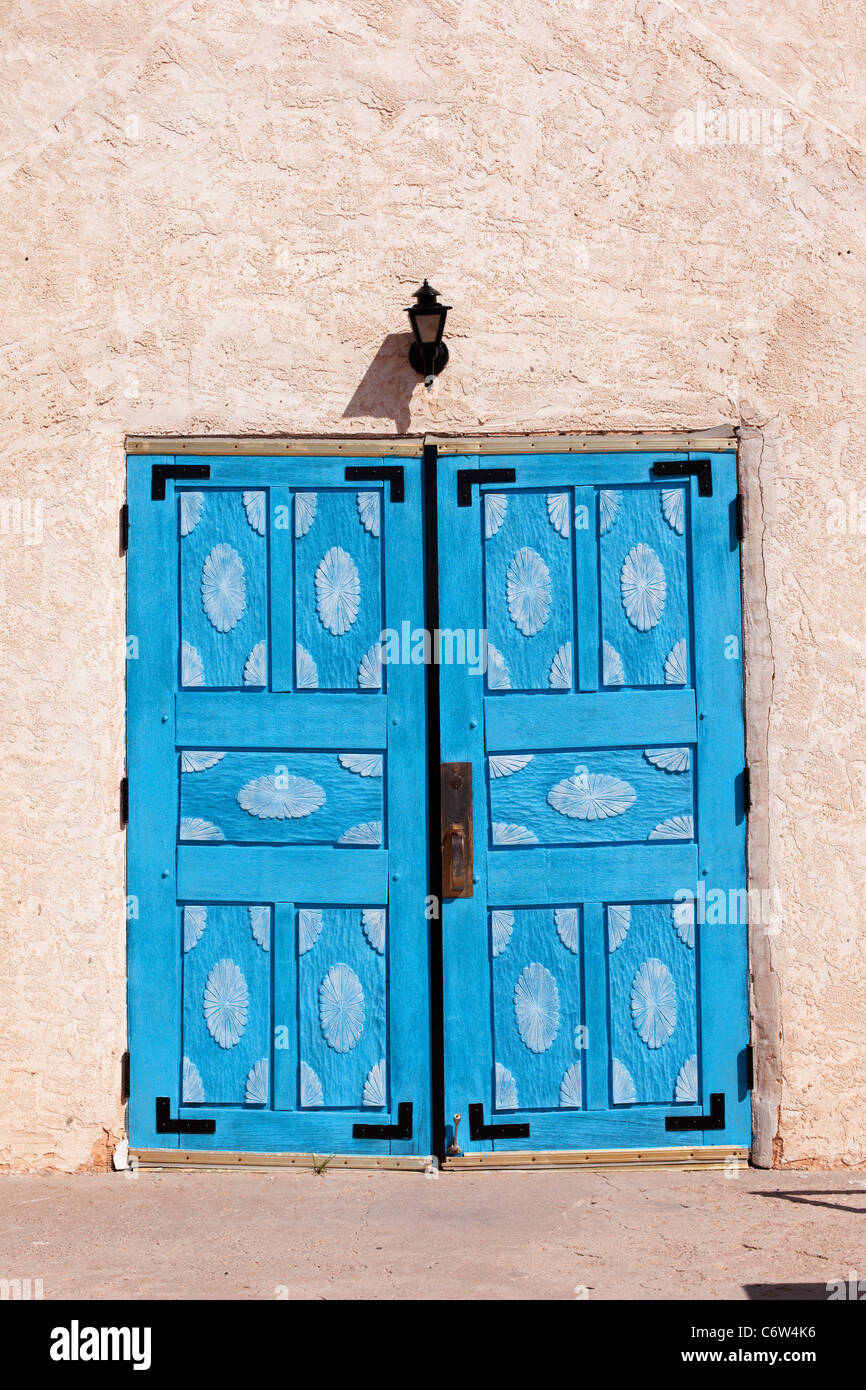 Blue church doors hi-res stock photography and images - Alamy