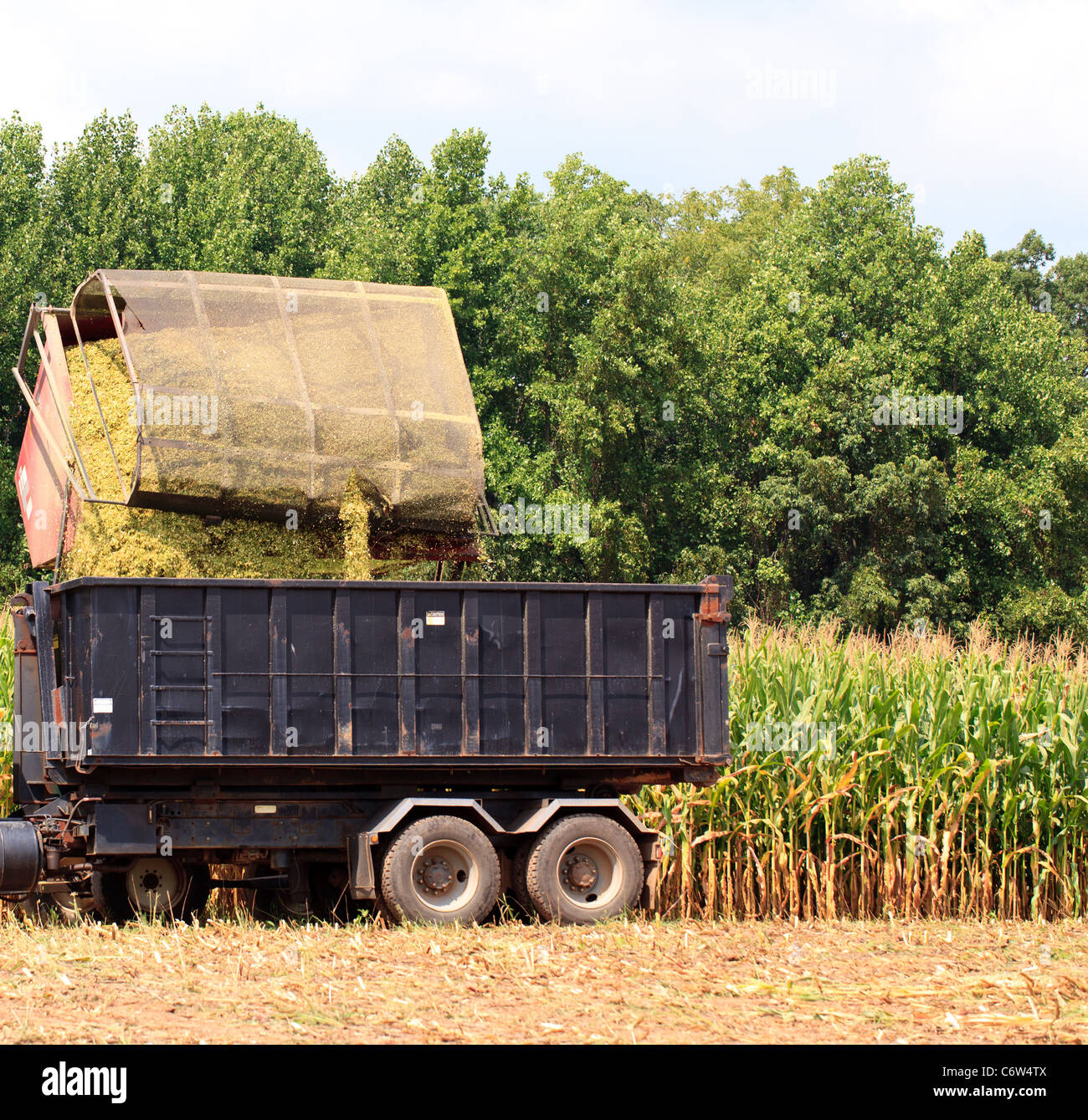Row crop farm machinery hi-res stock photography and images - Alamy
