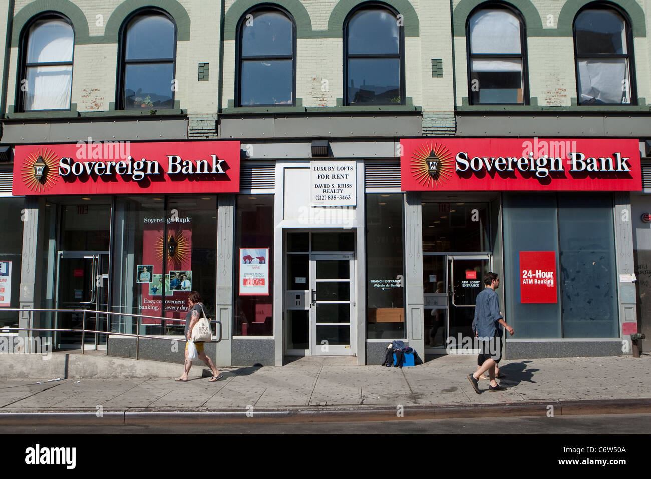 A Sovereign Bank branch is pictured in New York City, NY Monday August ...