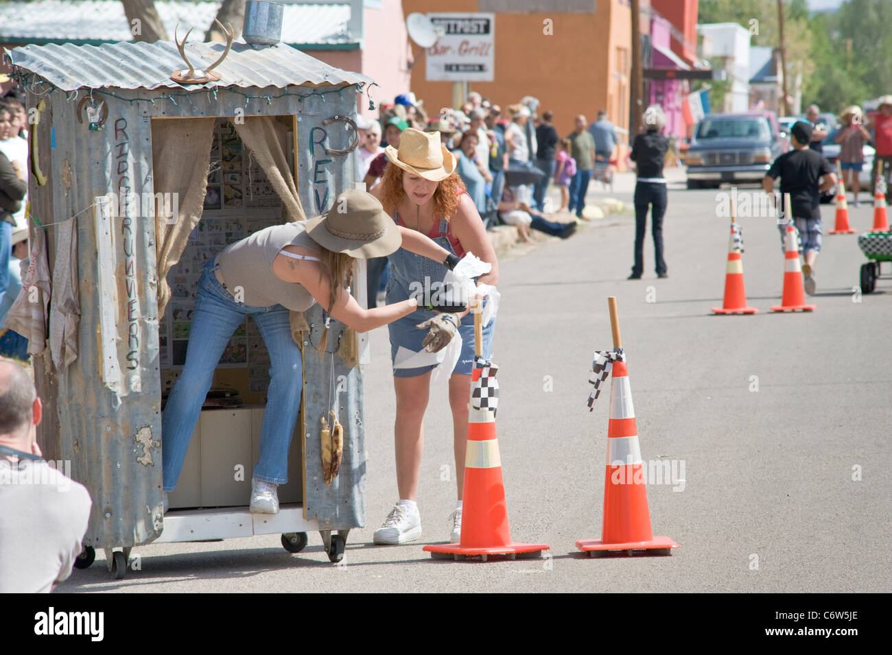 Outhouse racing hi-res stock photography and images - Alamy