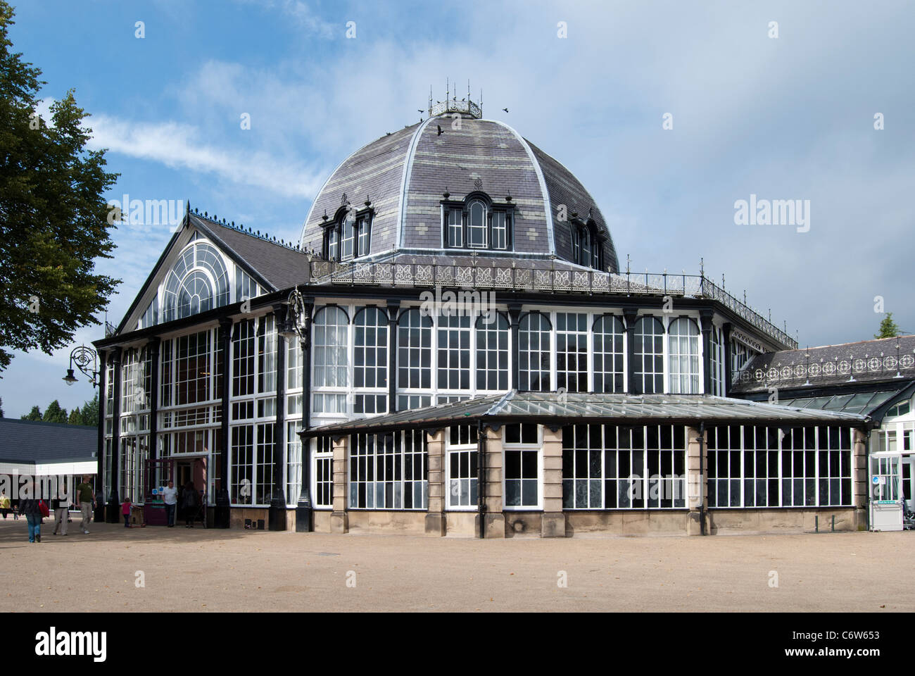 Octagon pavilion hi-res stock photography and images - Alamy