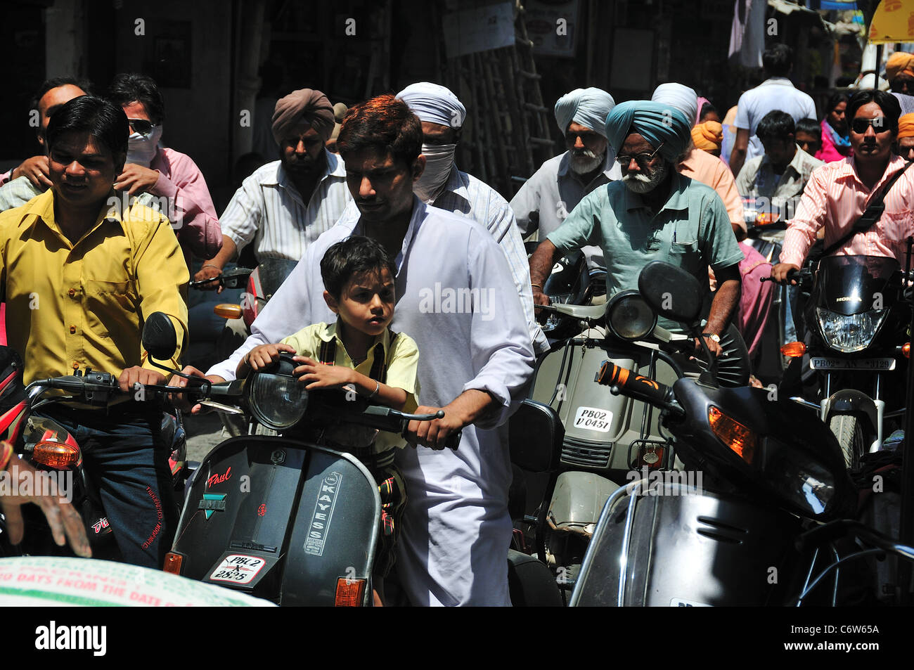 Every day narrow street is packed by traffic Stock Photo - Alamy