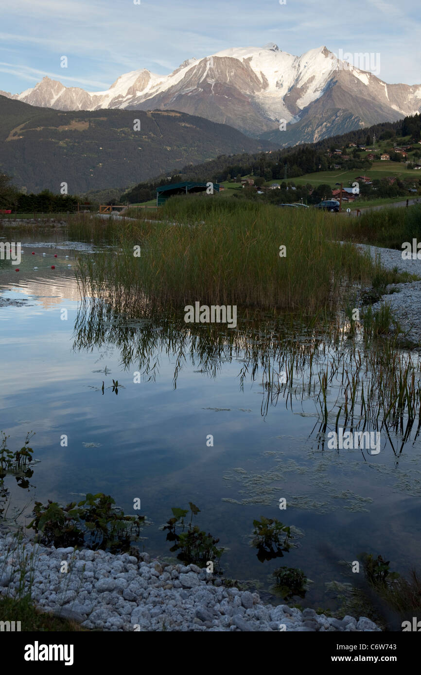 Combloux water hi-res stock photography and images - Alamy