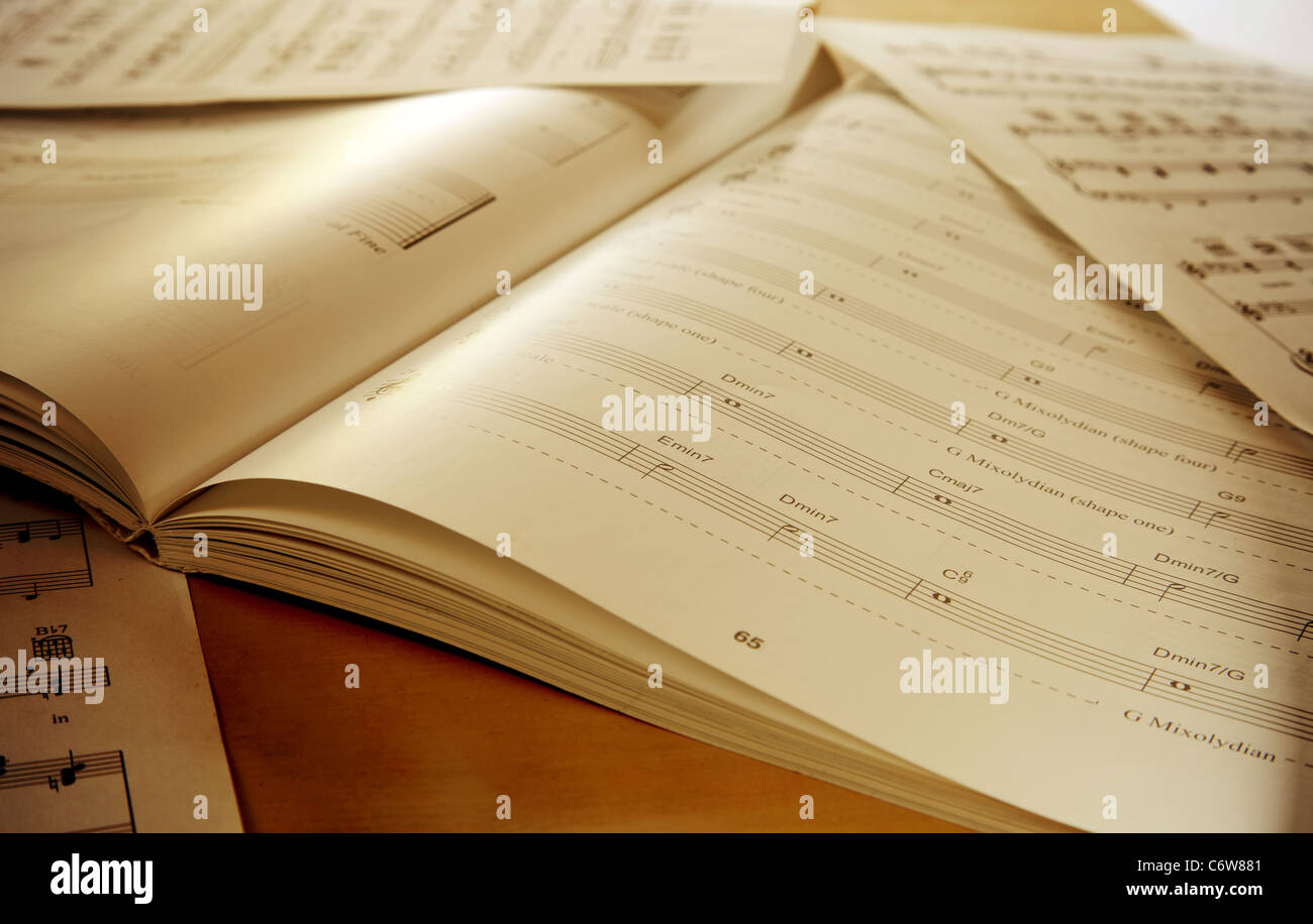 Closeup music notes on sheet hi-res stock photography and images - Alamy