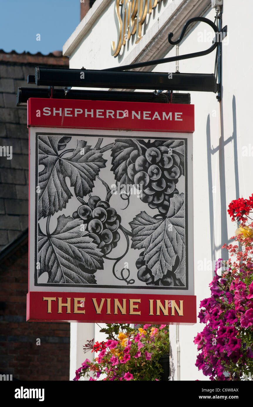 Pub signs pubs pub sign hi-res stock photography and images - Alamy