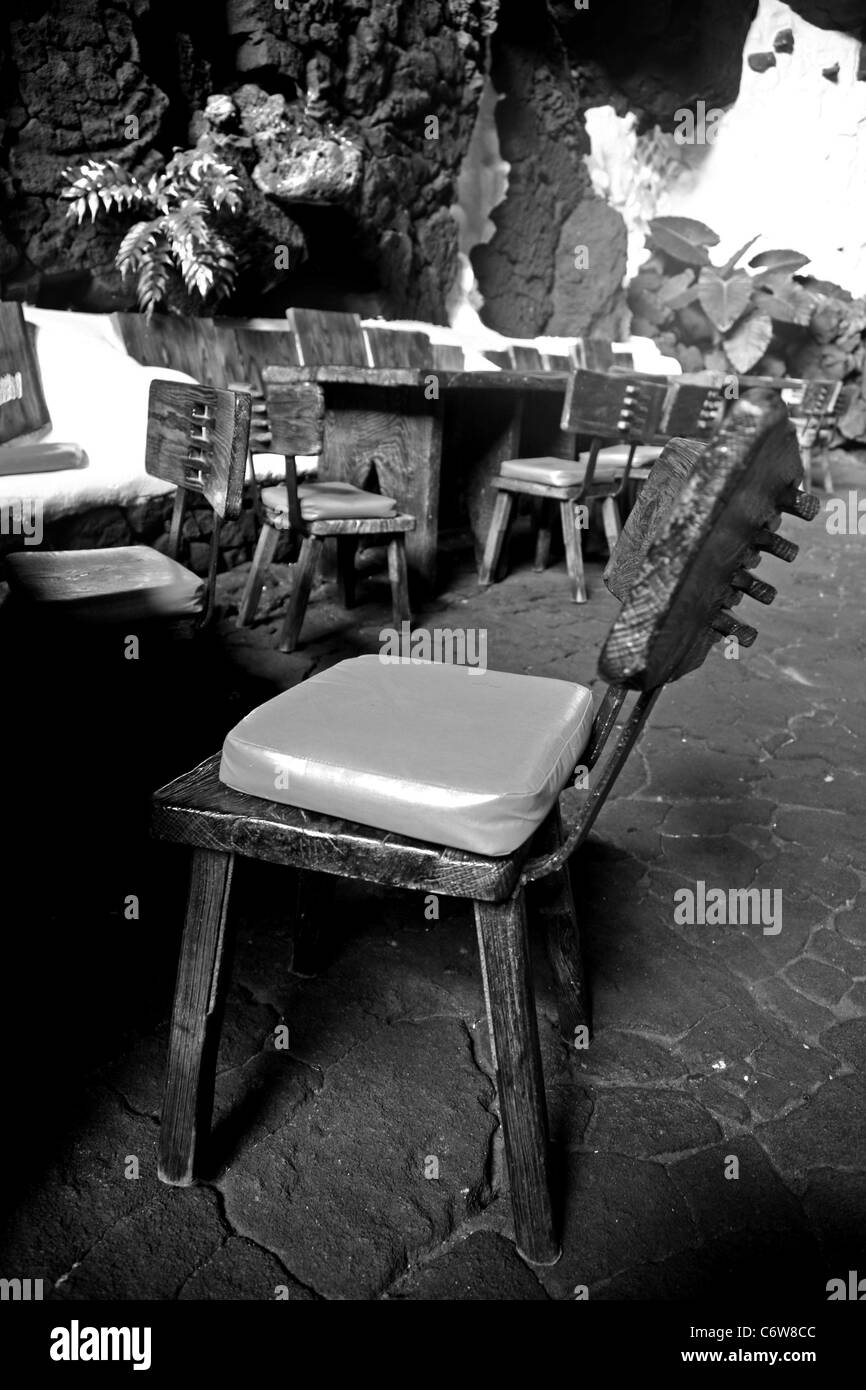 Monochrome restaurant design Black and White Stock Photos & Images - Alamy