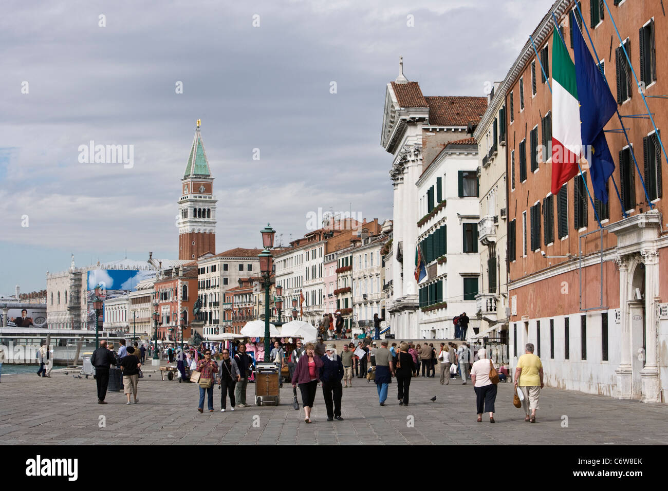 Venice stroll hi-res stock photography and images - Alamy